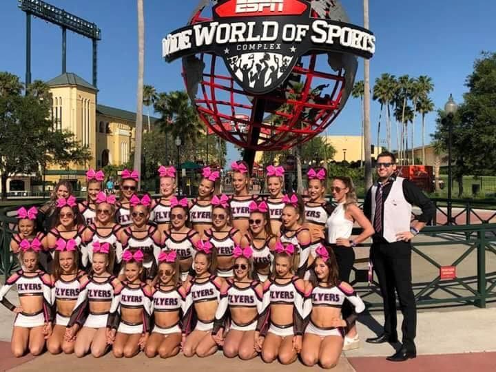 Cinq cheerleaders de la région en compétition à Disney