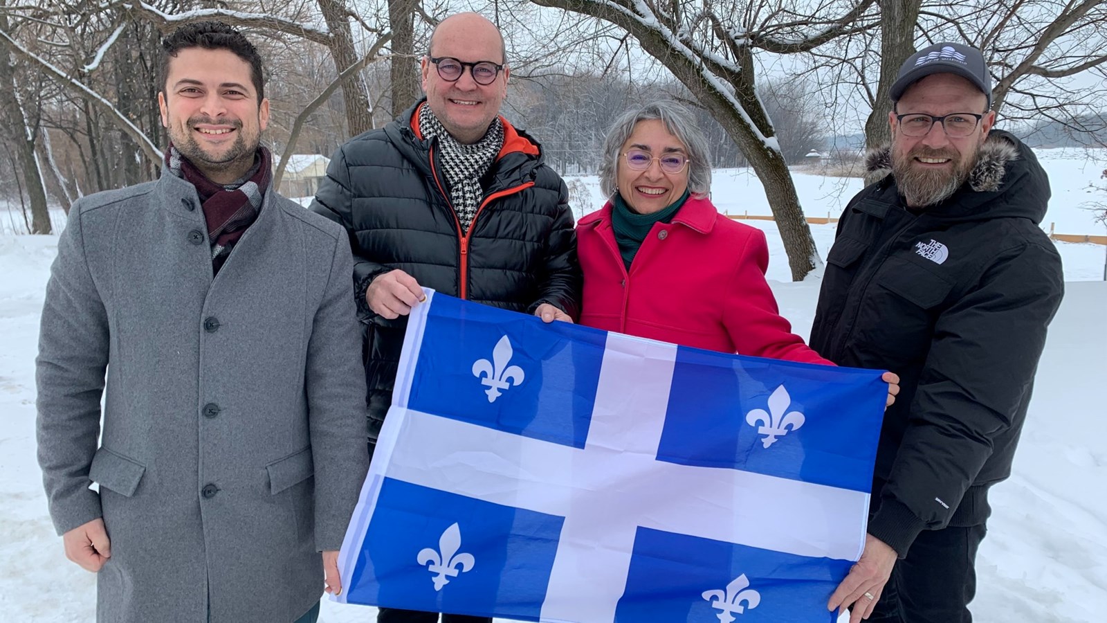 Claude DeBellefeuille célèbre le Jour du Drapeau