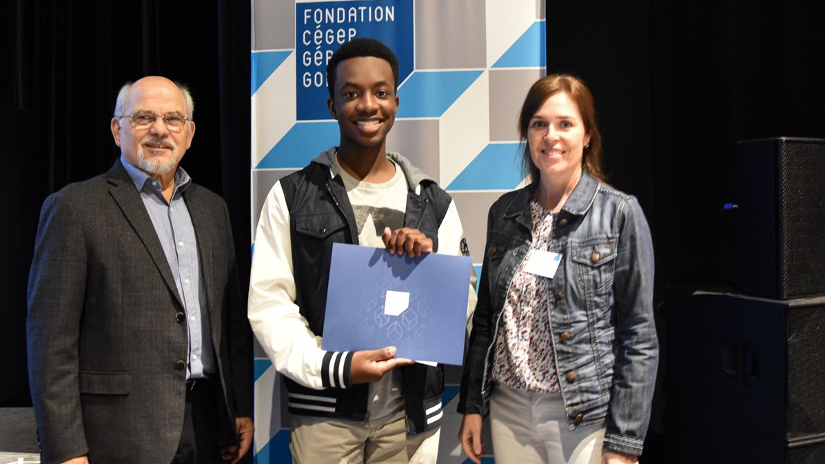 Cégep Gérald-Godin awards 27 entrance scholarships to high school graduates