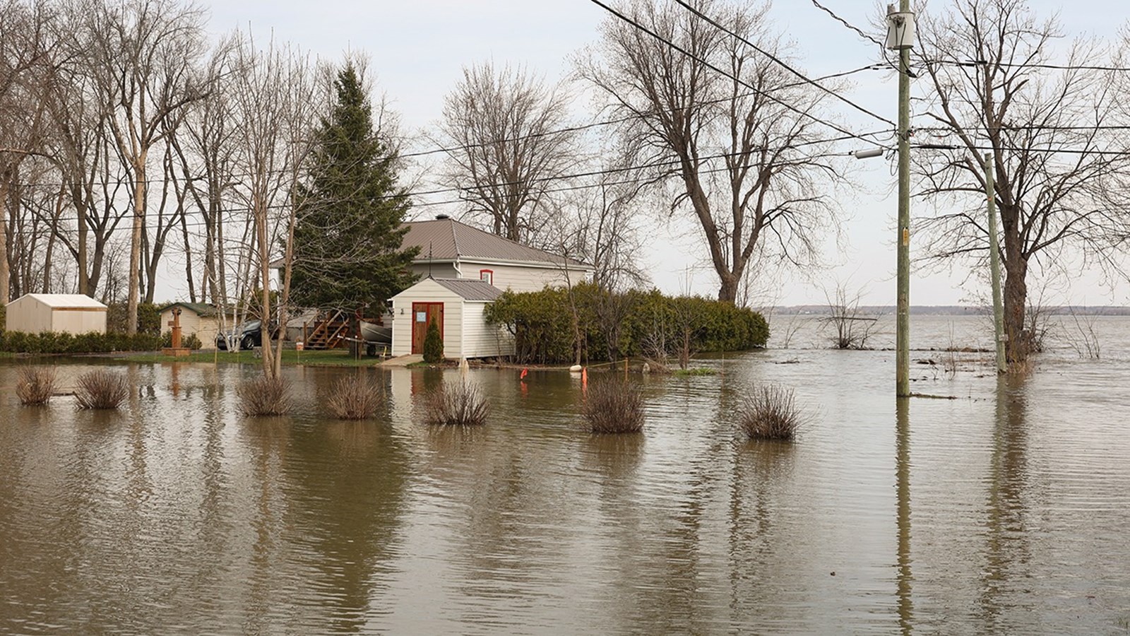 Inondations: retour en images sur la situation à Rigaud