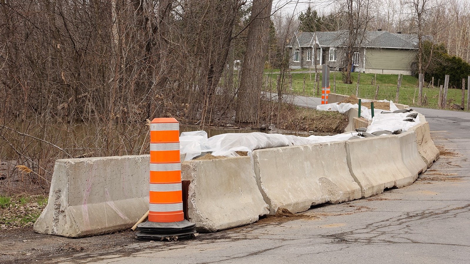 Inondations: retour en images sur la situation à Rigaud