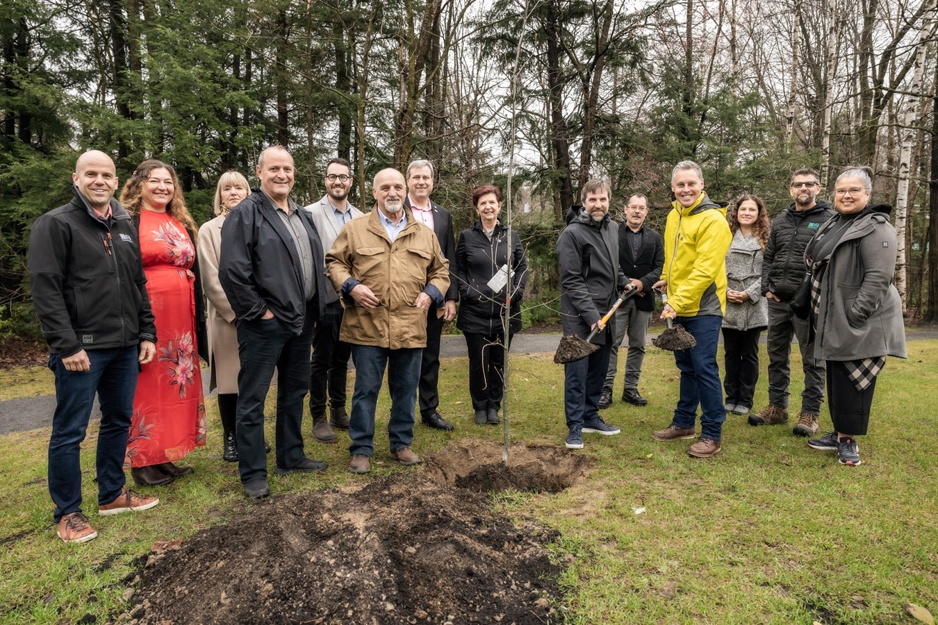 Steven Guilbeault annonce près de 500 000 $ pour reboiser Vaudreuil-Dorion