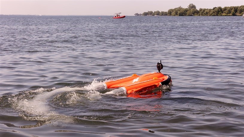 Remote controlled lifebuoy can prevent drownings