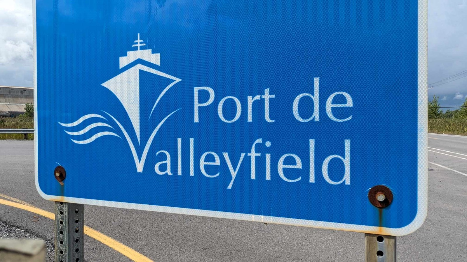 Port de Valleyfield: une charge de 2 000 lb s'est affaissée sur un ...