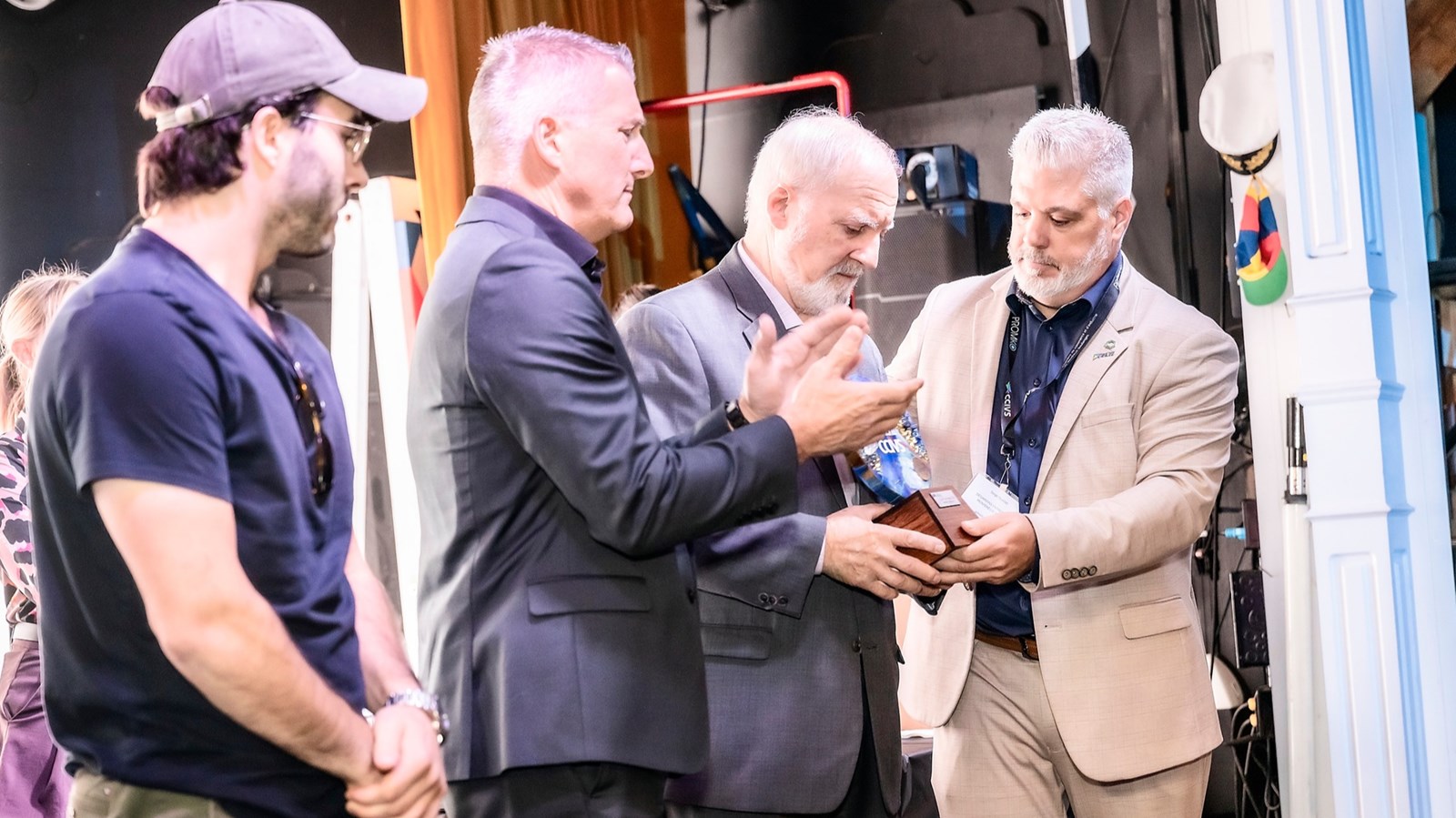 The CCIVS awards a posthumous Axent to Mathieu Miljours