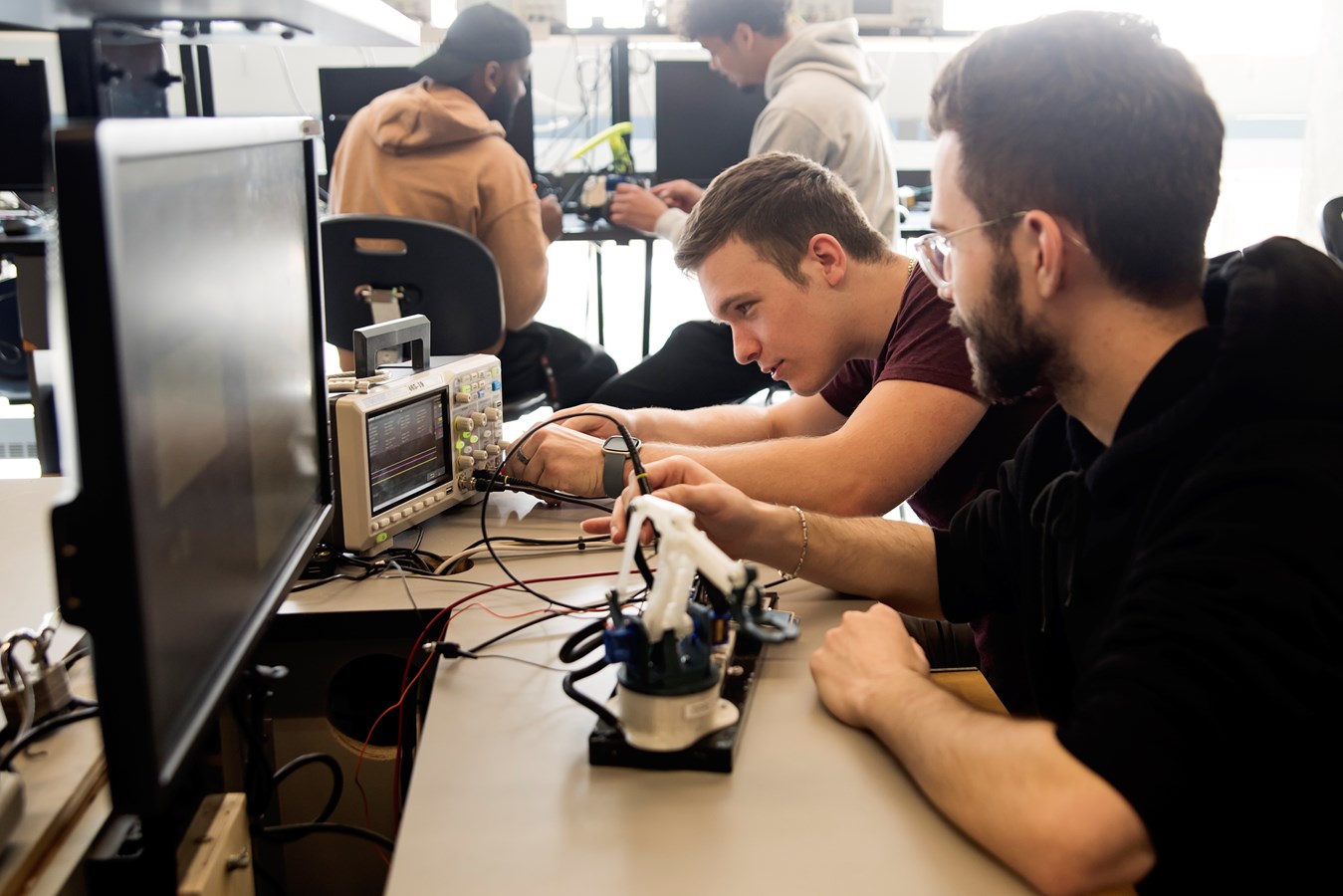 Une nouvelle formation en électronique débute au cégep Gérald-Godin