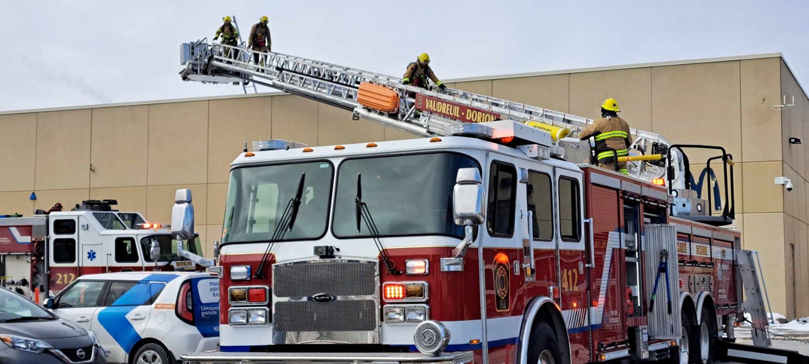 Fire at Walmart in Vaudreuil-Dorion mobilizes some 30 firefighters