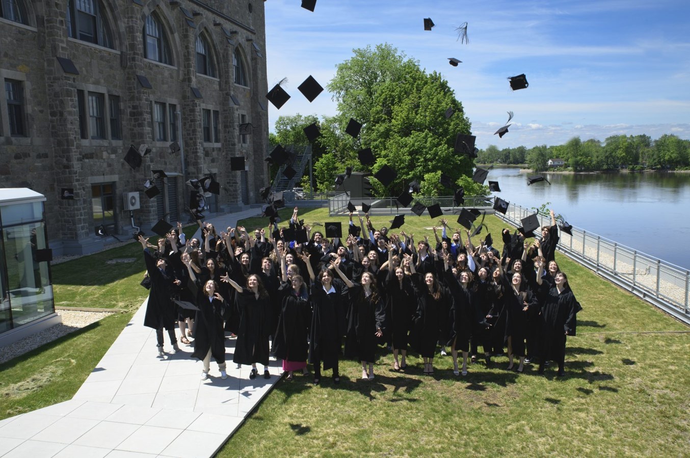 Le cégep Gérald-Godin célèbre ses finissants de 2024