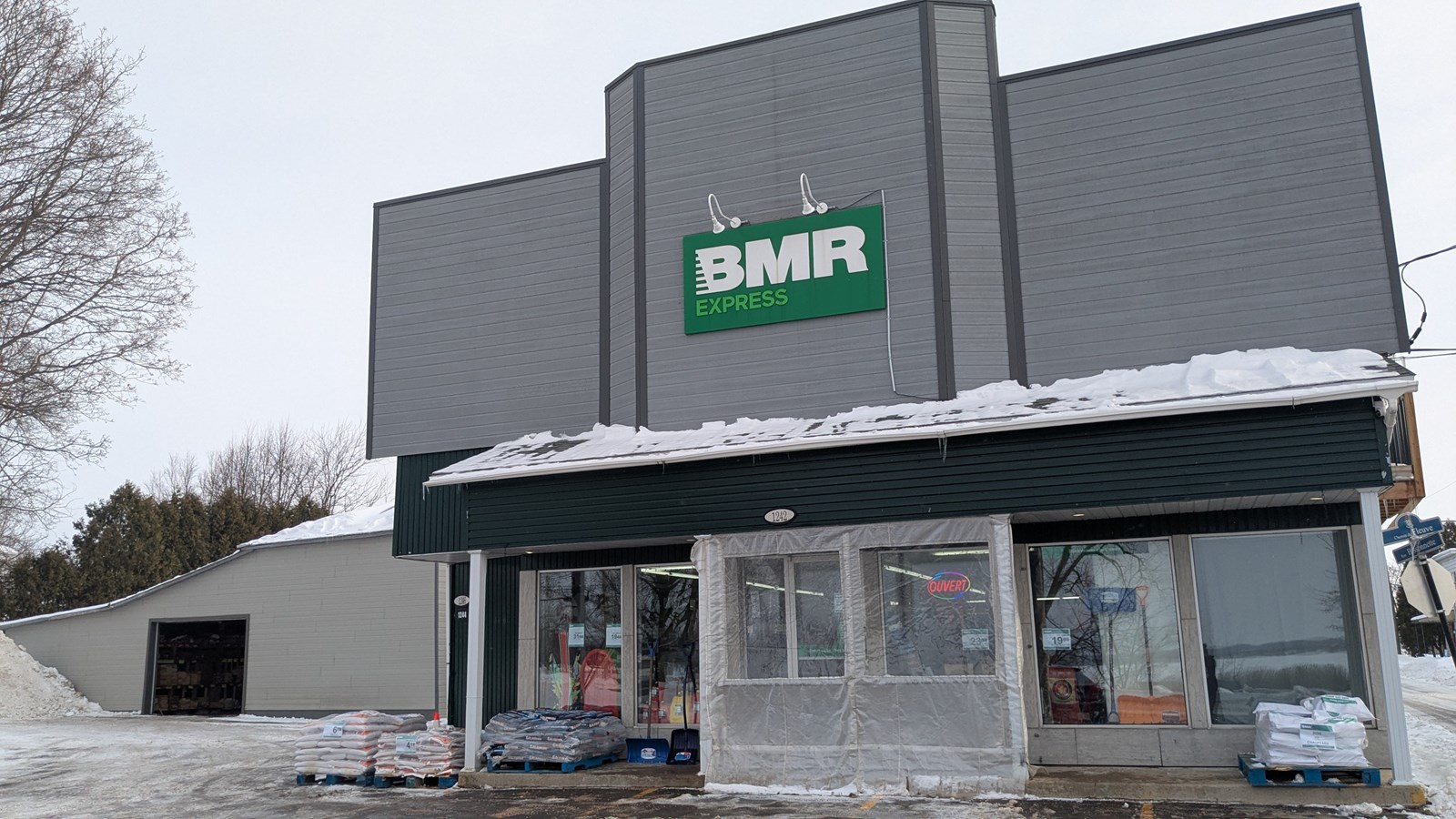 BMR Hardware Store in Les Cèdres Facing Possible Closure