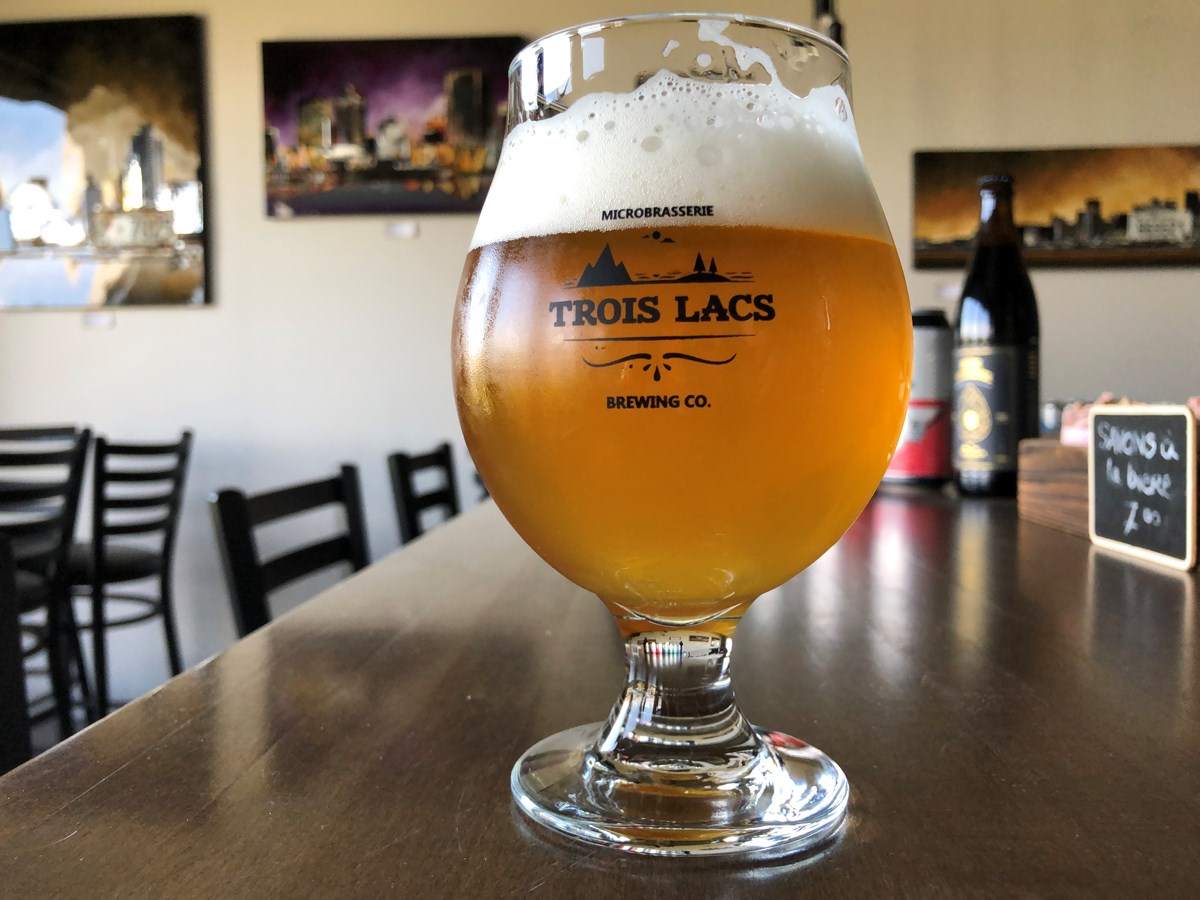 Cette année, offrez une bière de la Microbrasserie Trois Lacs en cadeau